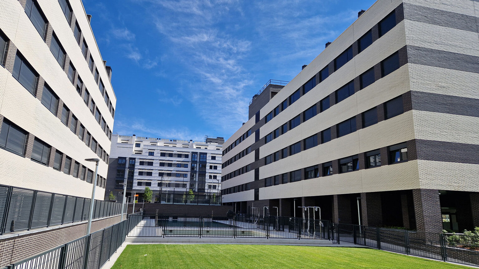 El Grupo Pryconsa entrega 517 viviendas a Vivenio con finalidad Built ...